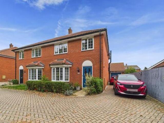 Abbott Way, Holbrook, 4 Bedroom Semi detached