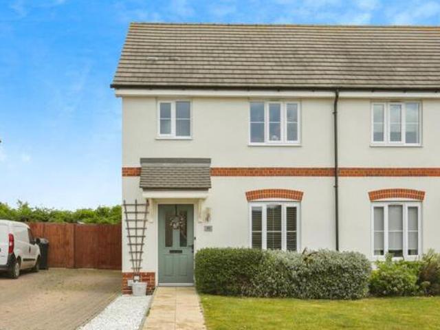 Abbott Way, Ipswich, 3 Bedroom Semi detached