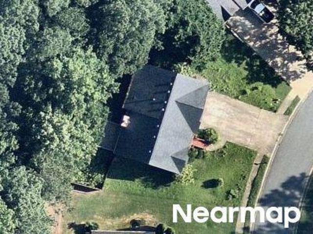 Abbotts Glen Dr NW