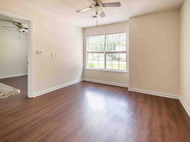 Abbotts Run 3 Bedroom Apartment for Rent at 511 Cobblestone Dr, Wilmington, NC 28405