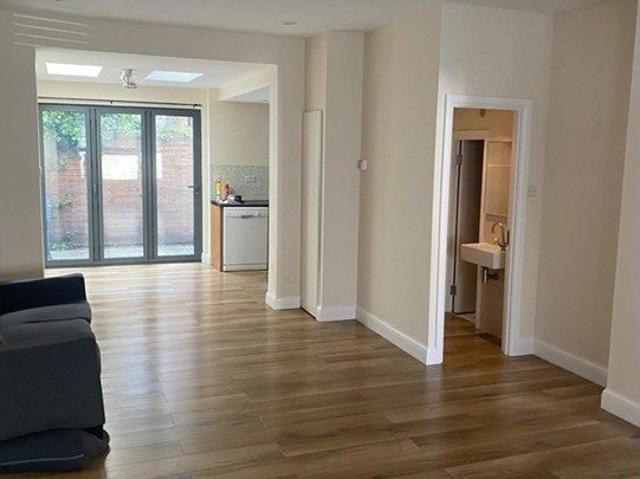 Abdale Road, London W12, 4 bed terraced house to rent, £4,350 pcm | PrimeLocation