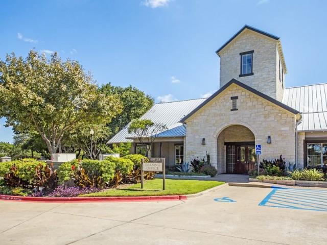 Abelia Flats 3 Bedroom Apartment for Rent at 8225 N Fm 620 Rd, Austin, TX 78726