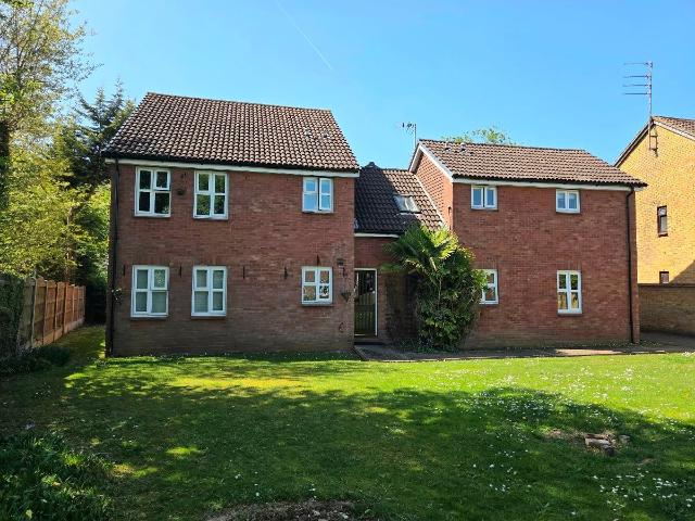 Abenberg Way, Hutton, Brentwood CM13, Studio to rent, £875 pcm | PrimeLocation