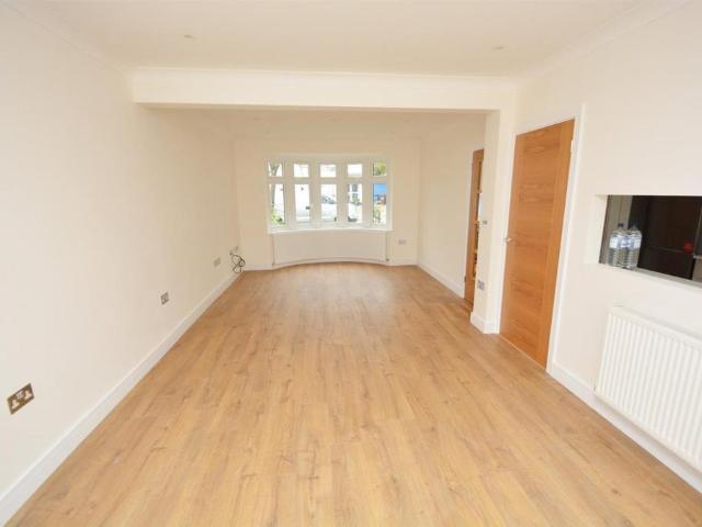 Abercorn Crescent, Harrow 3 bed house to rent £2,300 pcm £531 pw