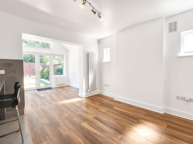 Abercorn Road, Mill Hill, NW7