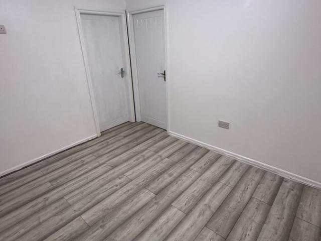 Abercarn Close, Manchester M8, 1 bed flat to rent, £1,000 pcm | PrimeLocation