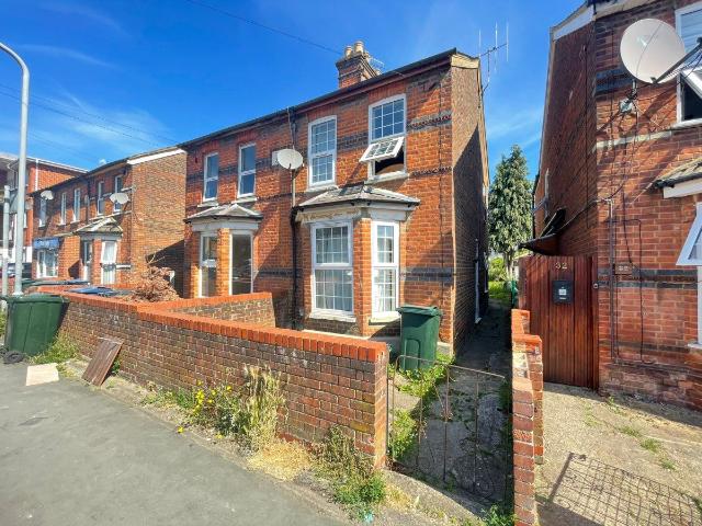 Abercromby Avenue HP12, 4 bed semi detached house to rent, £2,200 pcm | PrimeLocation