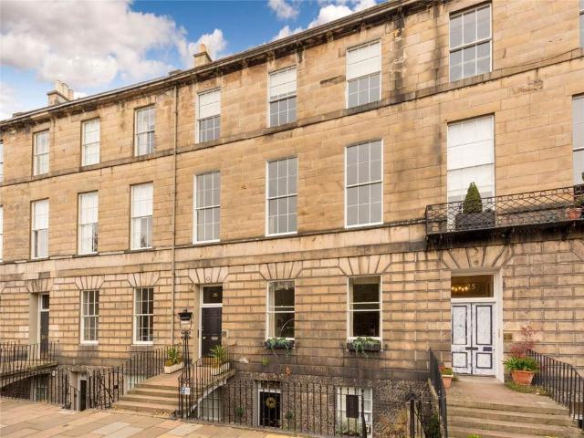 Abercromby Place, New Town, Edinburgh 2 bed flat to rent £2,450 pcm £565 pw