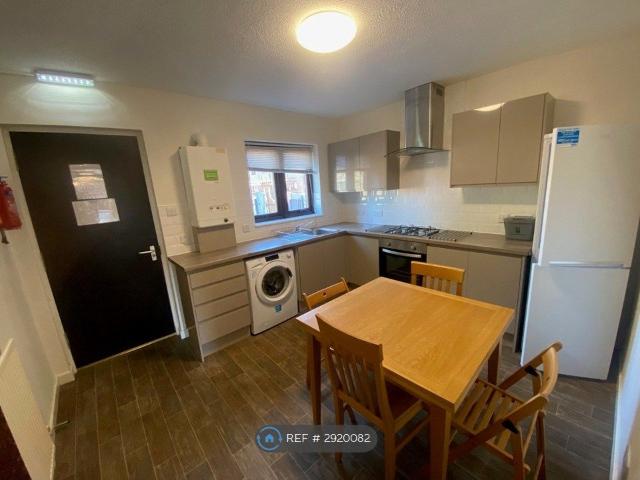 Abercromby Street, Glasgow G40, 4 bed terraced house to rent, £2,600 pcm | PrimeLocation
