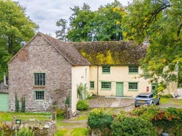 Abercynrig, Llanfrynach, 4 Bedroom Detached