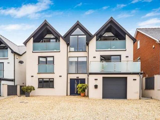 Abergarw Meadow, Brynmenyn, 5 Bedroom Detached