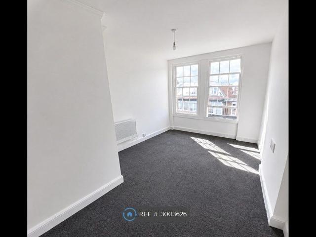 Abergele Road, Colwyn Bay LL29, 2 bed flat to rent, £750 pcm | PrimeLocation