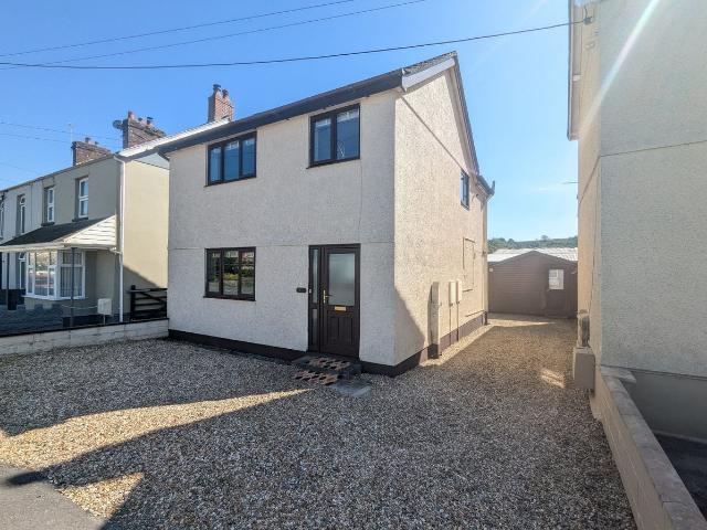 Abergwili Road, Carmarthen, Carmarthenshire. SA31, 3 bed detached house to rent, £1,000 pcm | PrimeLocation