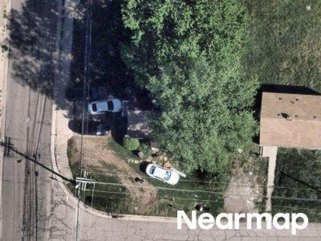Aberdeen Ave, 2210 Aberde