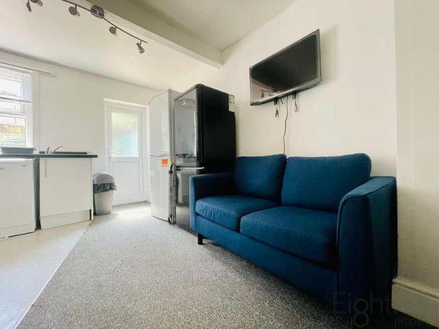 Aberdeen Road, Brighton, BN2