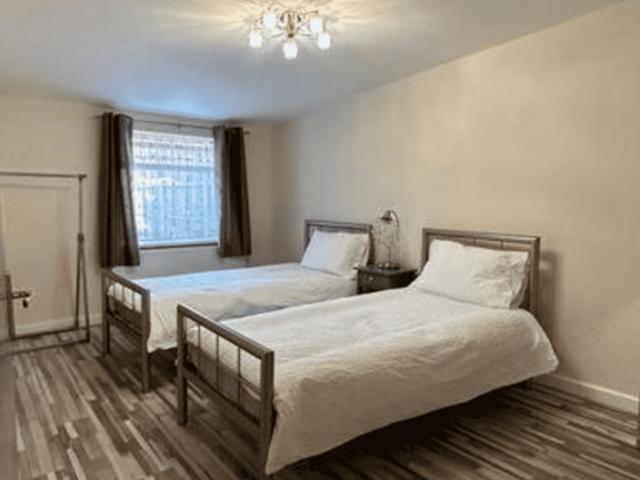 Aberdeen Road, London, N18 5 bed terraced house to rent £3,200 pcm £738 pw