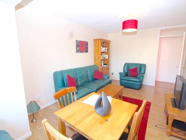 AbernathyQuay 2 bed apartment to rent £1,050 pcm £242 pw