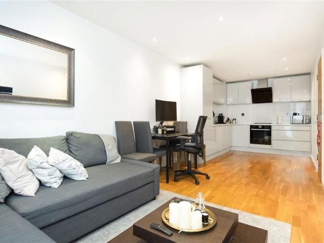 Ability Place, Canary Wharf E14 1 bed flat to rent £2,450 pcm £565 pw