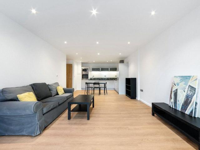 Ability Place, 37 Millharbour, London E14, 2 bed flat to rent, £2,750 pcm | PrimeLocation