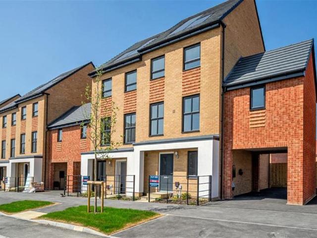 Abingdon OX14 3 bed semi detached house to rent £2,300 pcm £531 pw