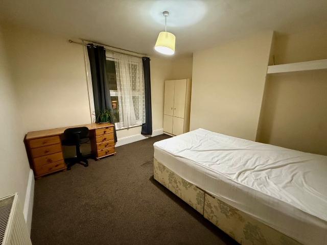Abingdon Road, Oxford OX1, 5 bed property to rent, £3,500 pcm | PrimeLocation