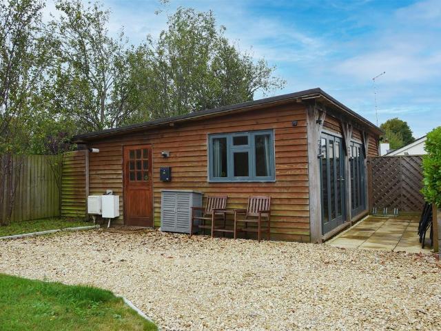 Abingdon Road, Burcot OX14, Studio to rent, £1,250 pcm | PrimeLocation