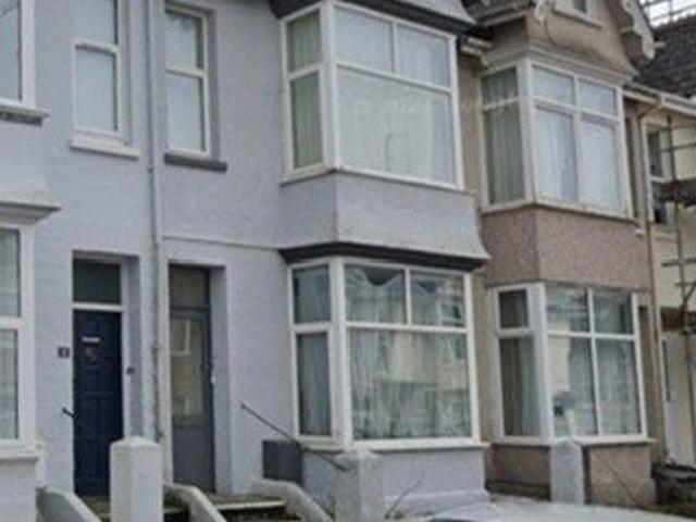 Abingdon Road, Plymouth PL4, 2 bed flat to rent, £950 pcm | PrimeLocation