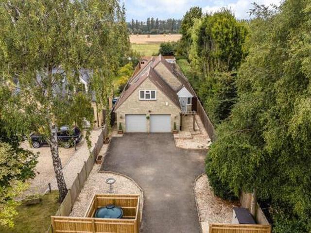 Abingdon Road, Standlake, 4 Bedroom House