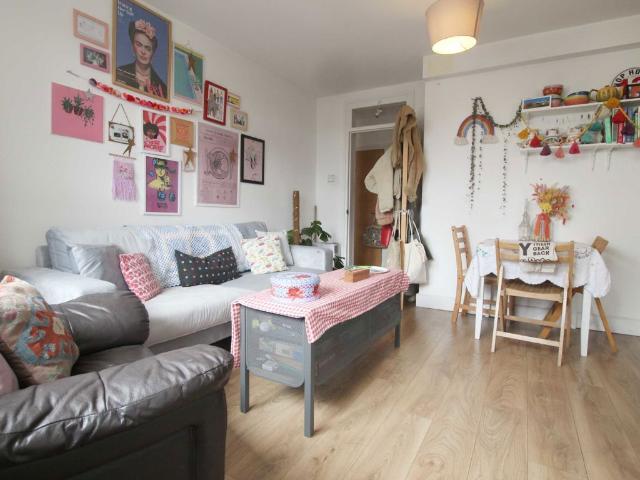 Abinger Grove, Linden House SE8, 3 bed flat to rent, £2,600 pcm | PrimeLocation