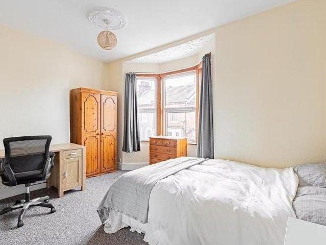 Abington Avenue 5 bed house share to rent £2,650 pcm £612 pw
