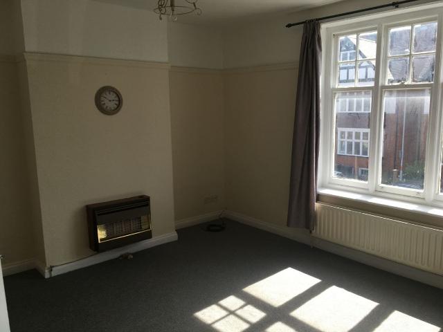 Abington Avenue, Northampton NN1, 1 bed flat to rent, £675 pcm | PrimeLocation