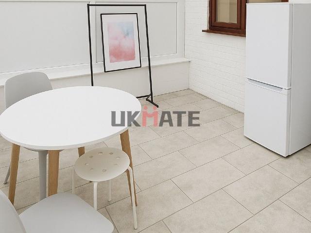 Ablett Street, London SE16, Room to rent, £871 pcm | PrimeLocation