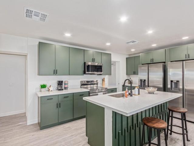 AbsoluteTranquilityFully Remodeled Double Fridg