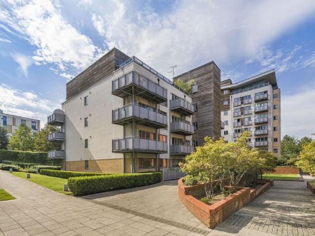 Agate Close, Park Royal, London, NW10 1 bed flat to rent £1,900 pcm £438 pw