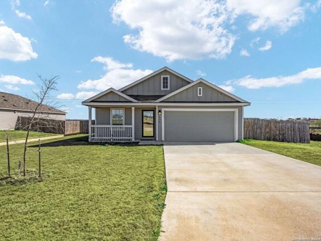 Agave Cir, Jourdanton, Home For Sale