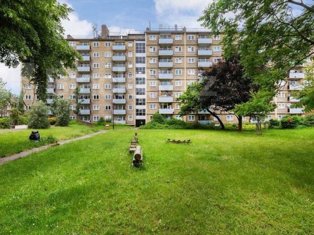 Agdon Street, Clerkenwell EC1V, 3 bed flat to rent, £3,250 pcm | PrimeLocation