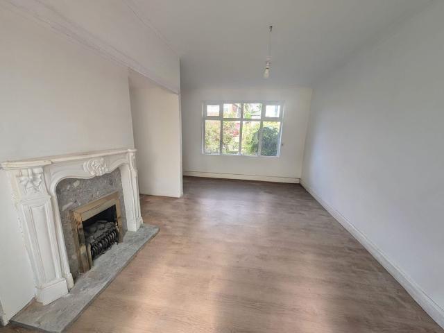 Agecroft Road West, Prestwich M25, 3 bed semi detached house to rent, £1,385 pcm | PrimeLocation