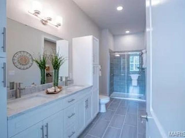 Agent Listed Rentals 4 Bedroom Apartment for Rent at 00000 Address Listed, St. Louis, MO 00000 Downtown St. Louis