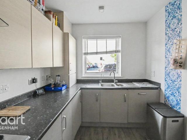 Ager Avenue, Dagenham 3 bed terraced house to rent £2,400 pcm £554 pw