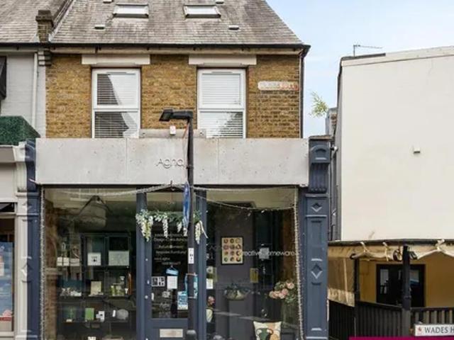 Agha, Wades Hill, London, N21 1BG, United Kingdom | 2 bed apartment for rent #167752194 | Rentberry