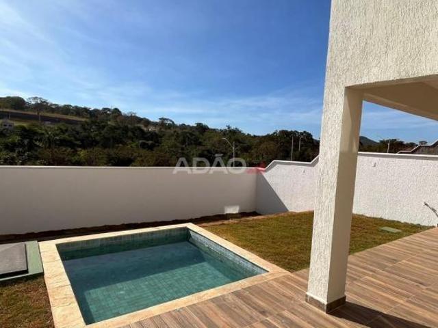 Ágio Jardins Capri Sobrado com 4 Quarto s por R$ 1600000.00 no setor Jardins Capri TA13658