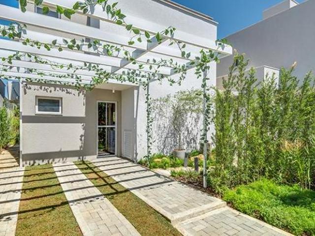 Ágio Jardins Berlim Casa em Condomínio com 3 Quarto s por R$ 960000.00 no setor Jardins Berlim AX13