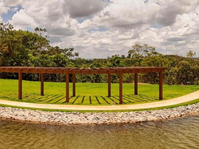 Ágio LOTE CONDOMÍNIO GRAN LAGO Lote à Venda, 327.00 por R$ 260000.00 no setor Residencial Aurora das