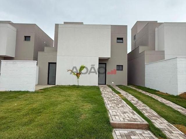 Ágio Sobrado 2 suítes 121m2 lote de 257m2 JARDINS BERLIM Senador Canedo Goiás Casa em Condomínio com