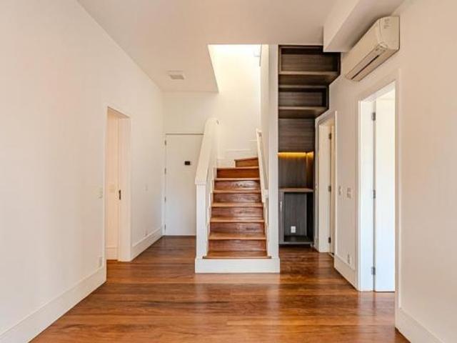 Confortável cobertura para venda em Sumaré com 4 quartos, sendo 4 suítes, 283m²