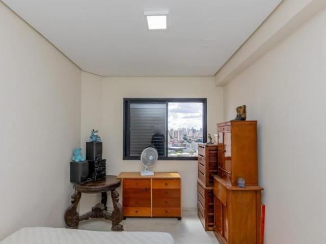 Agradável cobertura para venda em Vila Gumercindo com 3 quartos, sendo 1 suíte, 185m² jucileiamari