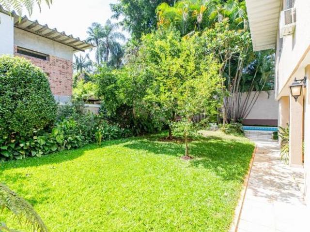 Agradável casa para venda em Alto Da Boa Vista com 3 quartos, sendo 1 suíte, 388m² remaxares#7I60E