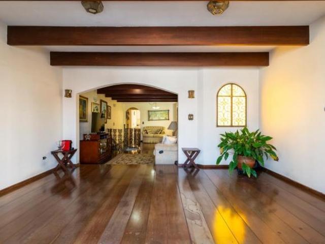 Atraente casa para venda em Jardim Aeroporto com 3 quartos, sendo 1 suíte, 180m² remaxempire#BQ49M