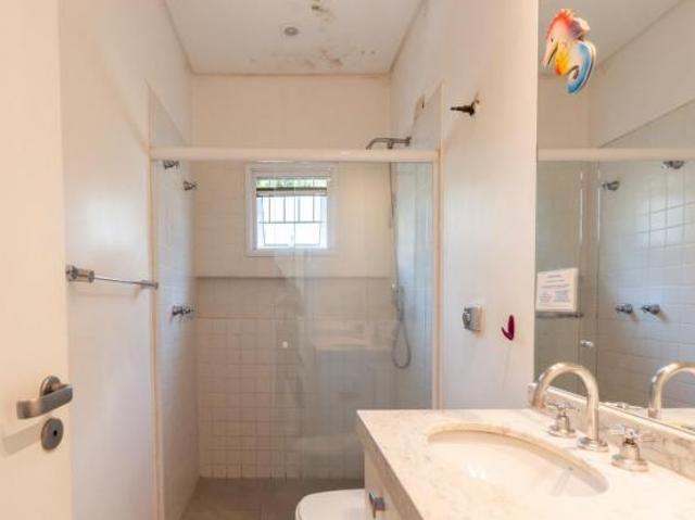 Funcional casa para venda em Pacaembu com 4 quartos, sendo 3 suítes, 400m² remaxfront#IZIBA