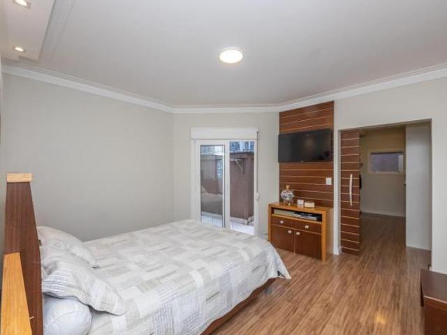 Agradável casa em condomínio para venda com 4 quartos, 433m² lauro vargas#38MWO